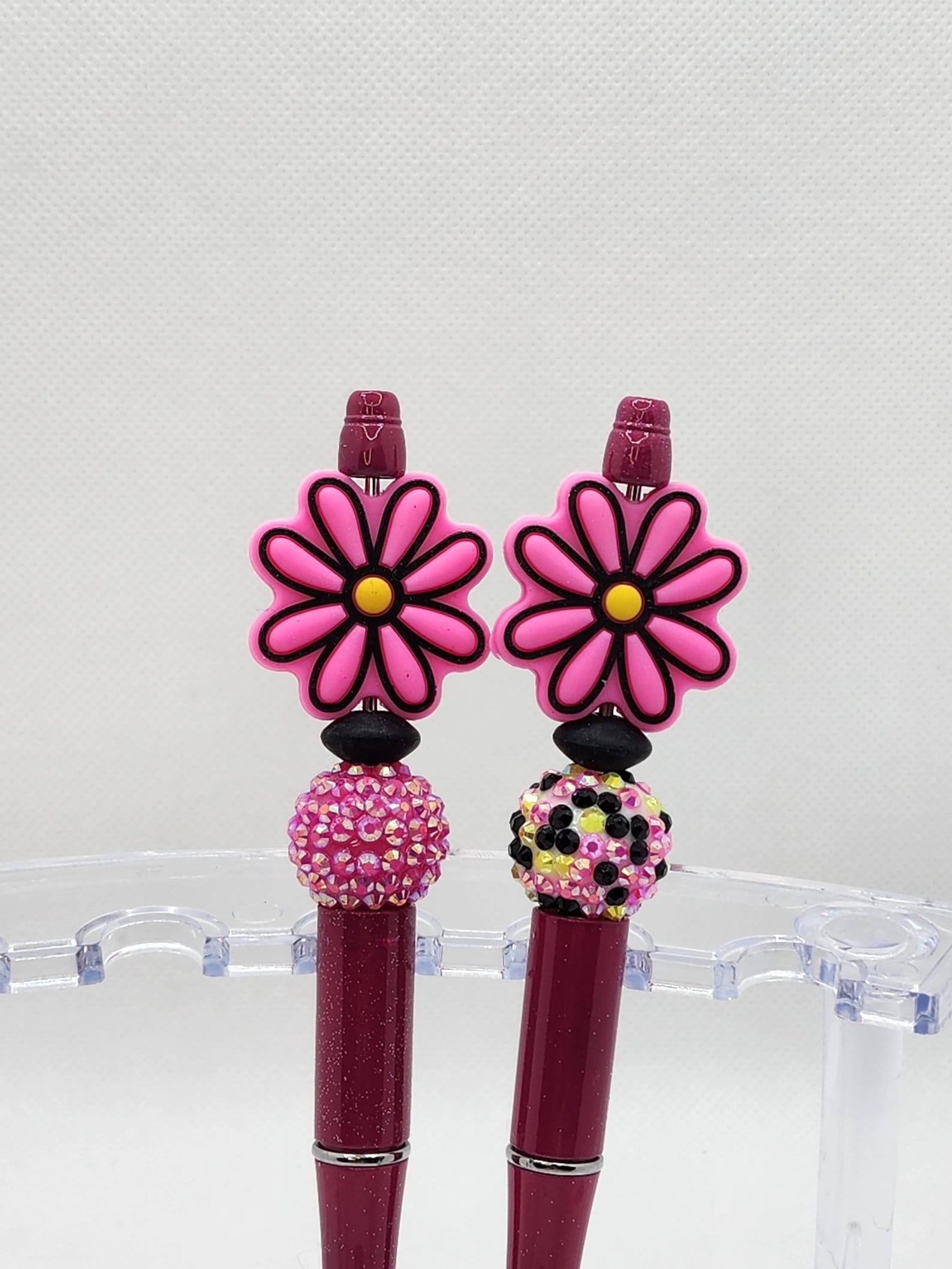 Pink Daisy Flower With Yellow Beaded Pen & 1 Free Ink Refill With Each ...