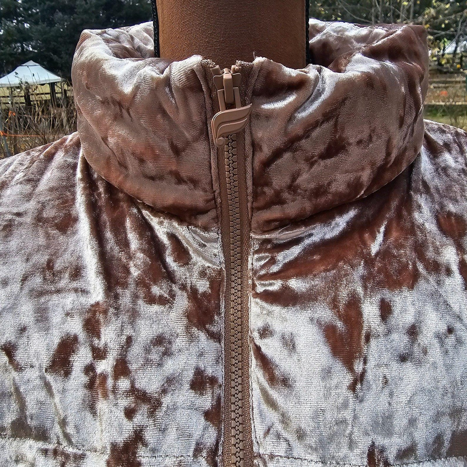 Fabletics Wander Crushed Velour Cropped Puffer Jacket Women Size L, NWT ...