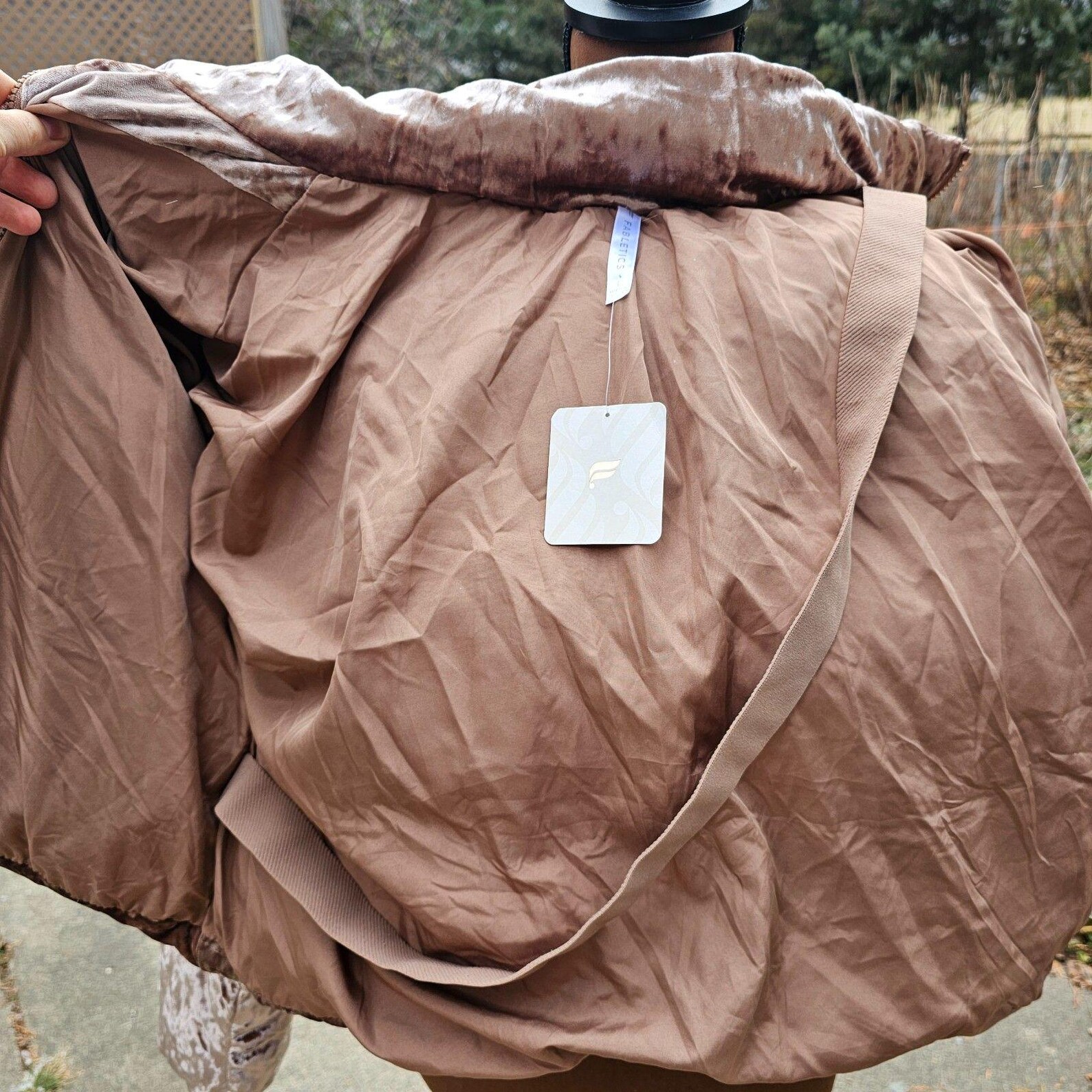 Fabletics Wander Crushed Velour Cropped Puffer Jacket Women Size L, NWT ...