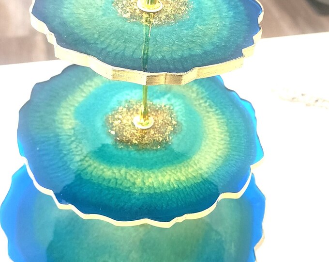 Resin Ocean Serving Tray Made With Crushed Shells and Coral From the ...