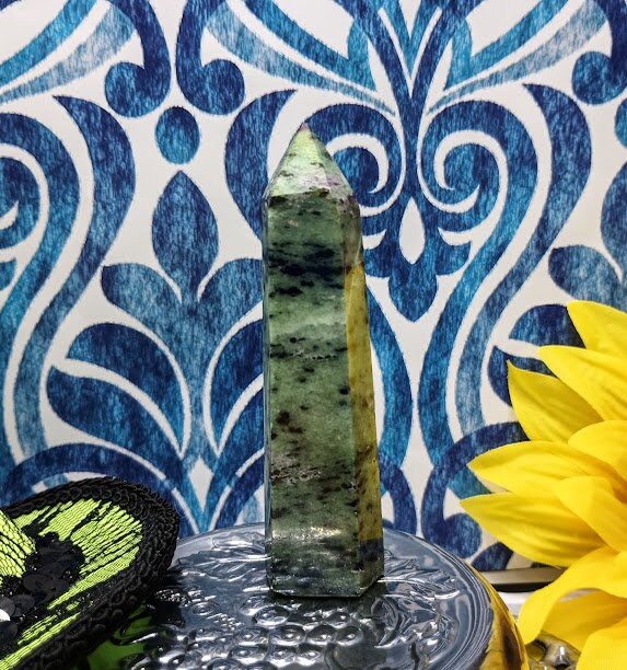 Ruby Zoisite Tower With Aura Aura Tower Metaphysical Crystal Healing Reiki Healing Witchcraft ...