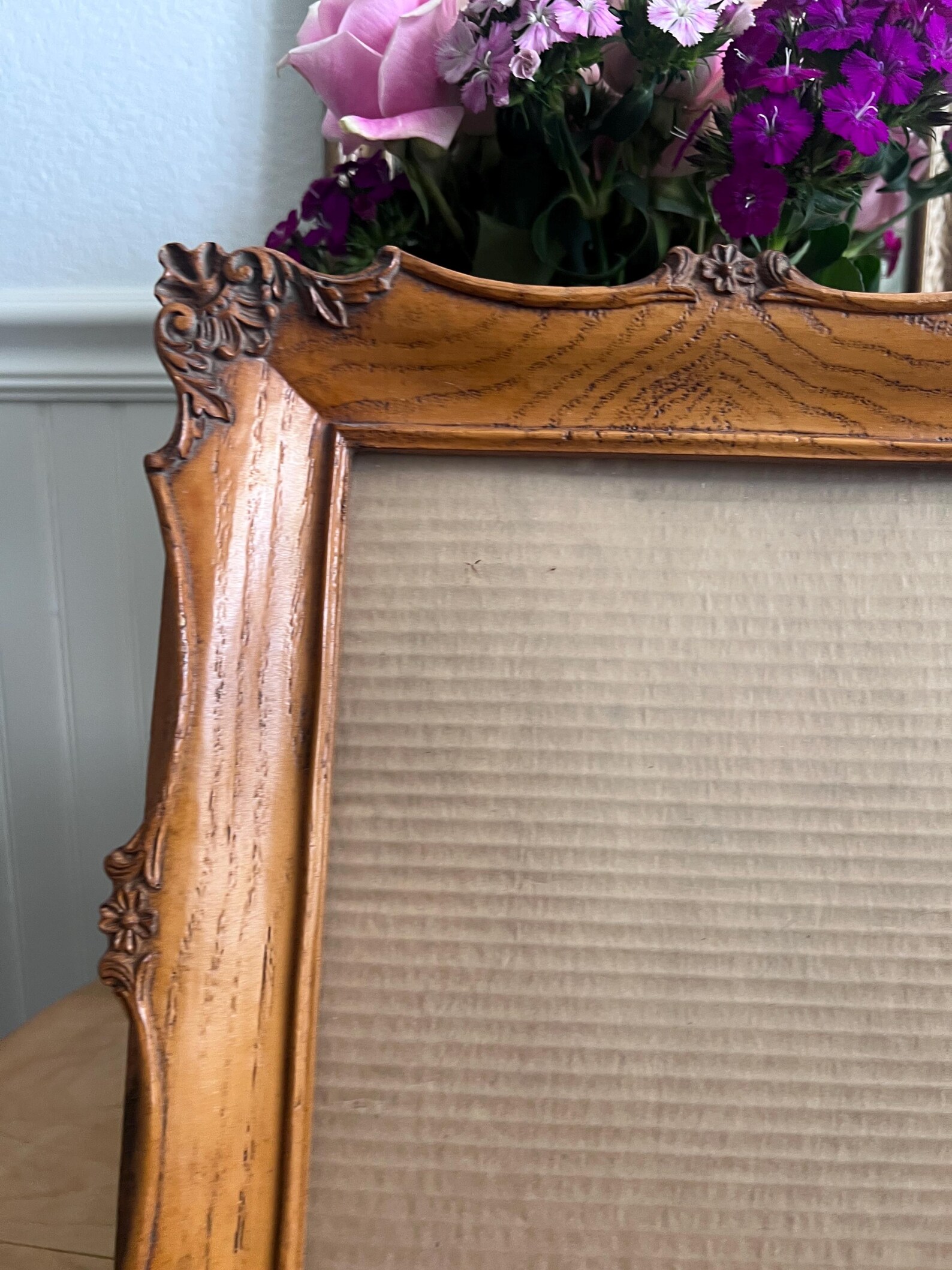 Beautiful Vintage AWC Solid Oak Frame With Hand Carved Floral Pattern ...