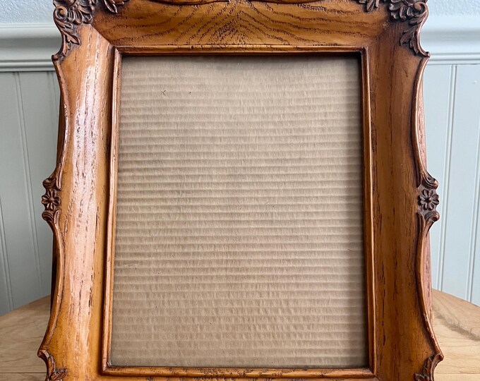 Beautiful Vintage AWC Solid Oak Frame With Hand Carved Floral Pattern ...