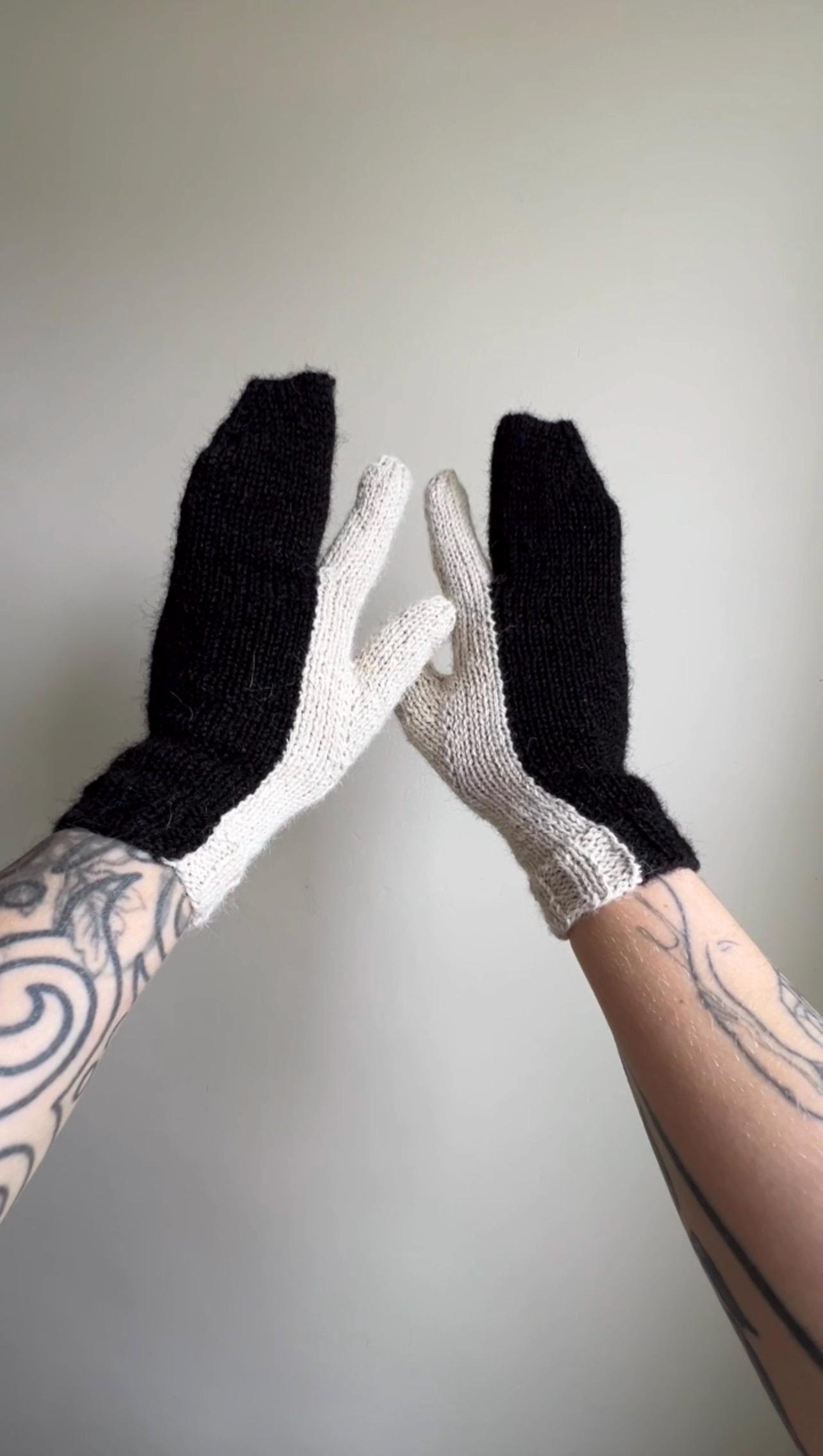 Made to Order Hand Knit Custom Tabi Mittens - Etsy