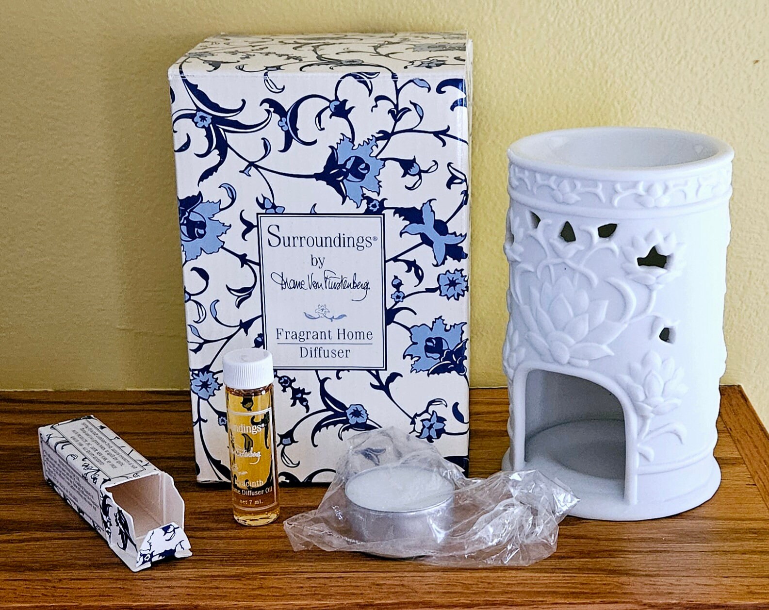 Vintage Avon "surroundings by Diane Von Furstenberg" Fragrant Home ...