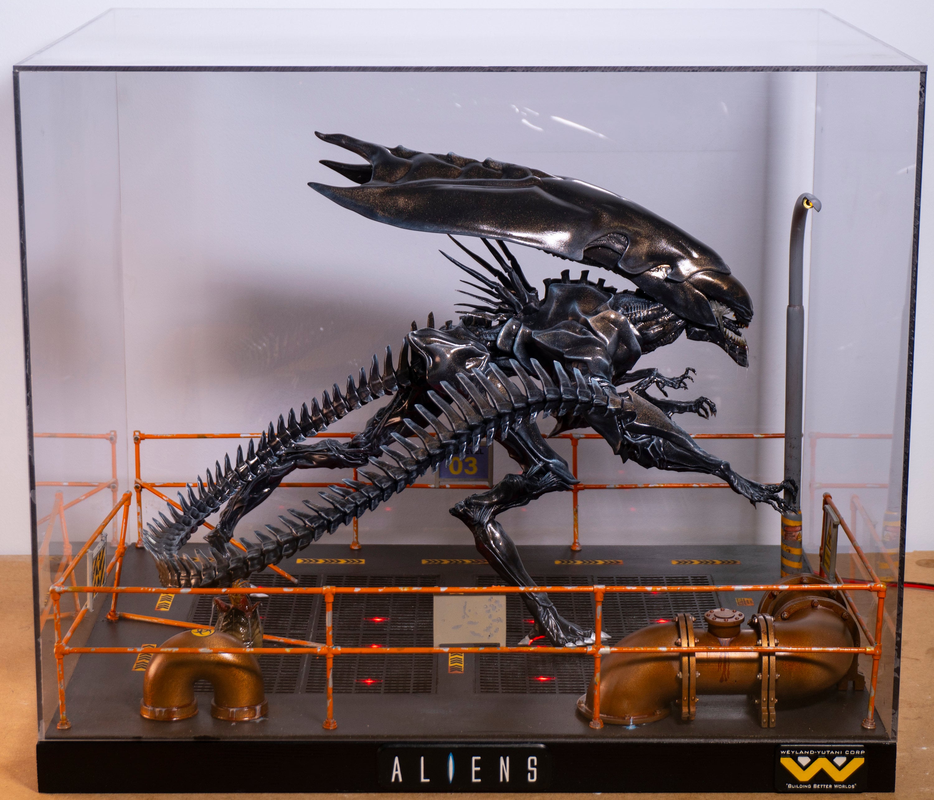 Queen Facehugger Prop