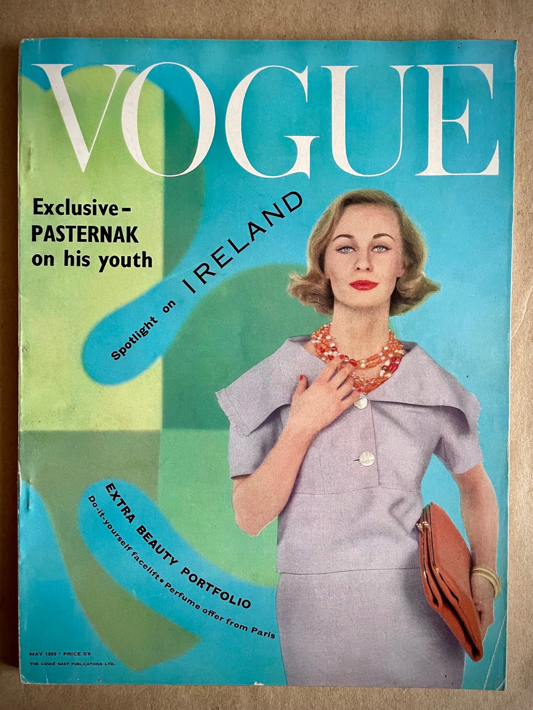 Vintage British Vogue UK Magazine May 1959. Spotlight on Ireland ...