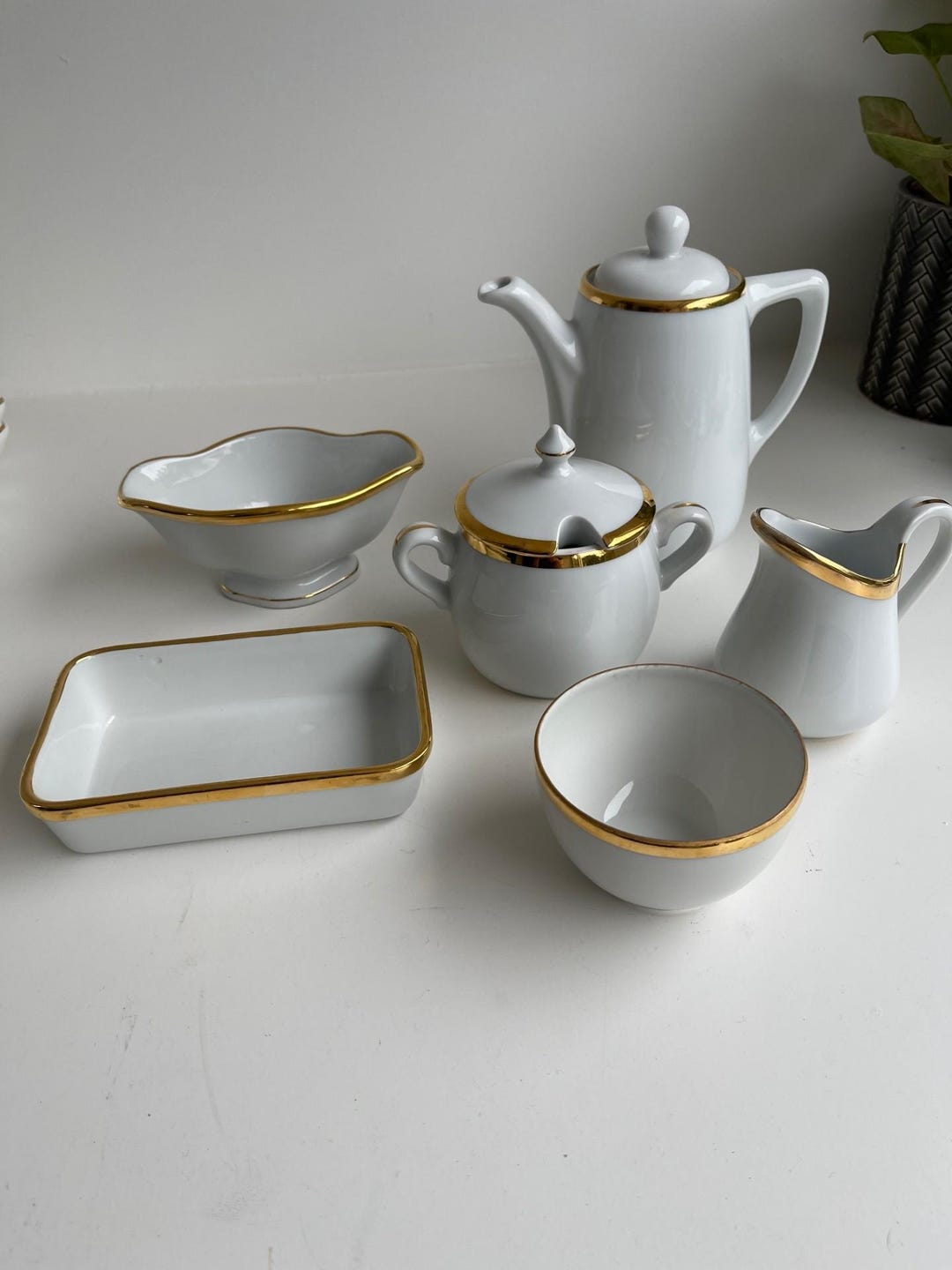 Pillivuyt Walkure Set of French Porcelain White and Golden Rim 6 Pieces ...