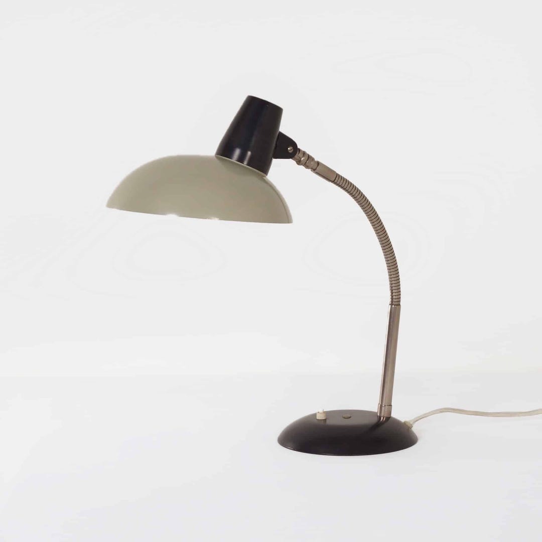 Luminária de mesa Modelo 50 de Karl Lang para SIS-Licht, década de 1960 ...