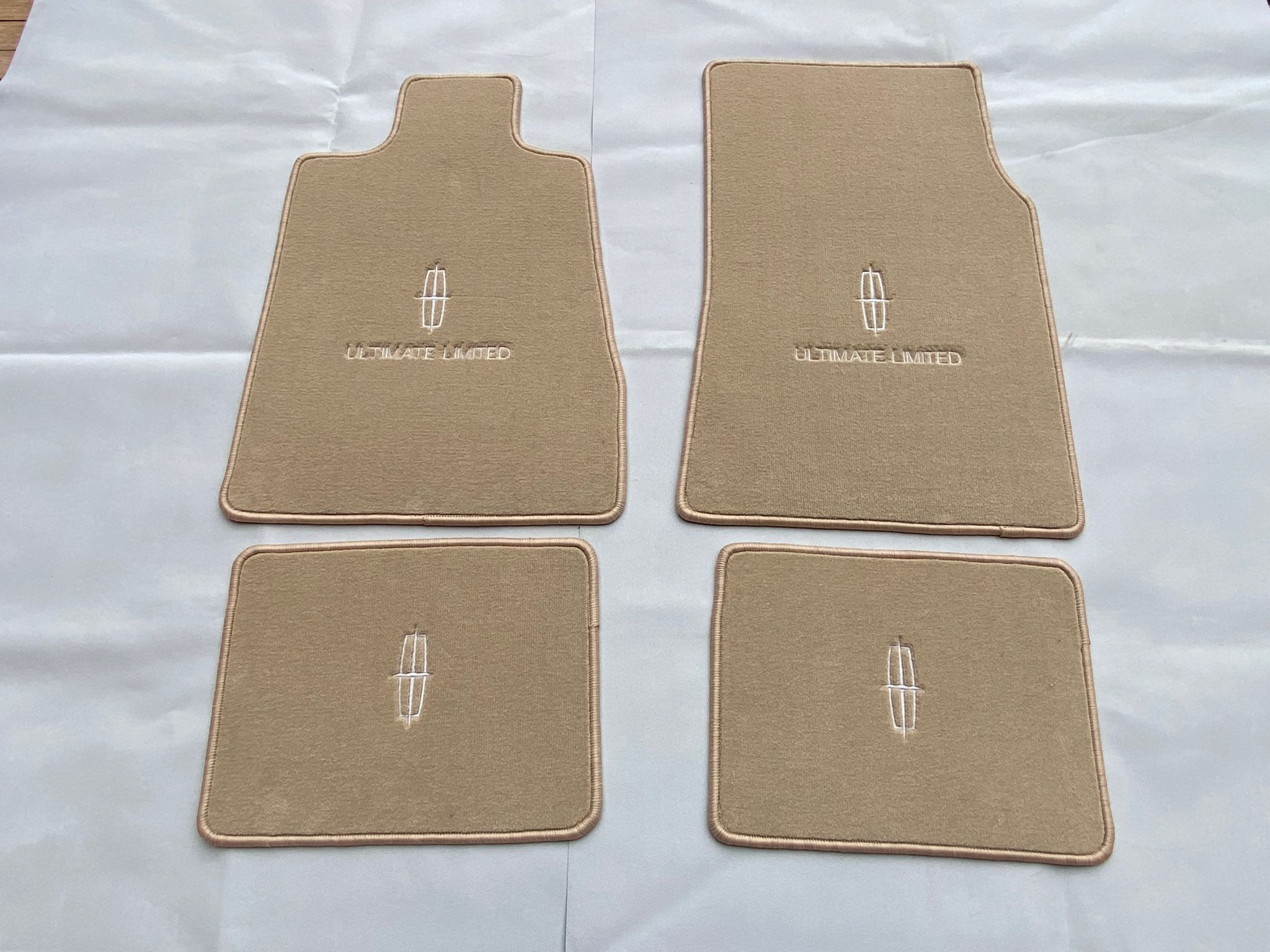 For Lincoln Town Car Ultimate Limited Floor Mats Carpet Beige Set Of4 ...