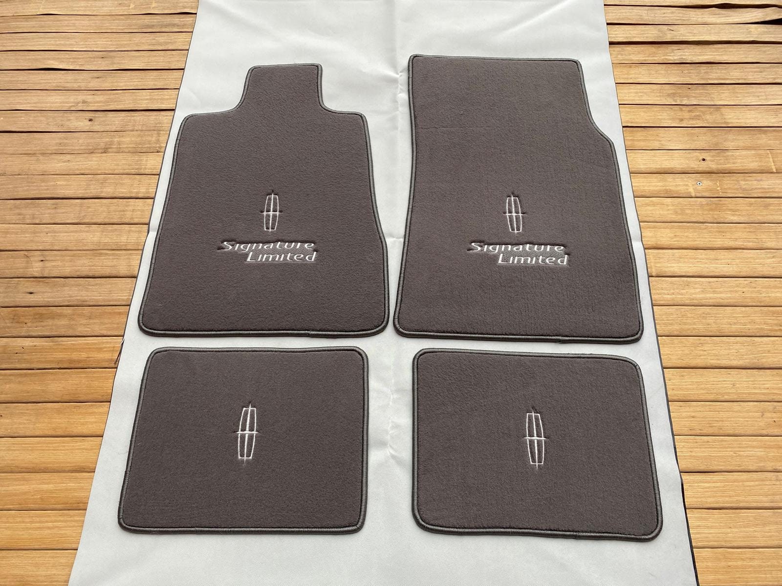For Lincoln Town Car Signature Limited Floor Mats Carpet Gray Set Of4 1998 2011 Etsy