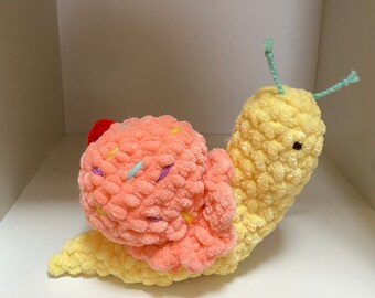 Sundae Split Snail in 'deecue' Crochet Ice Cream Cone Snail Fantasy ...