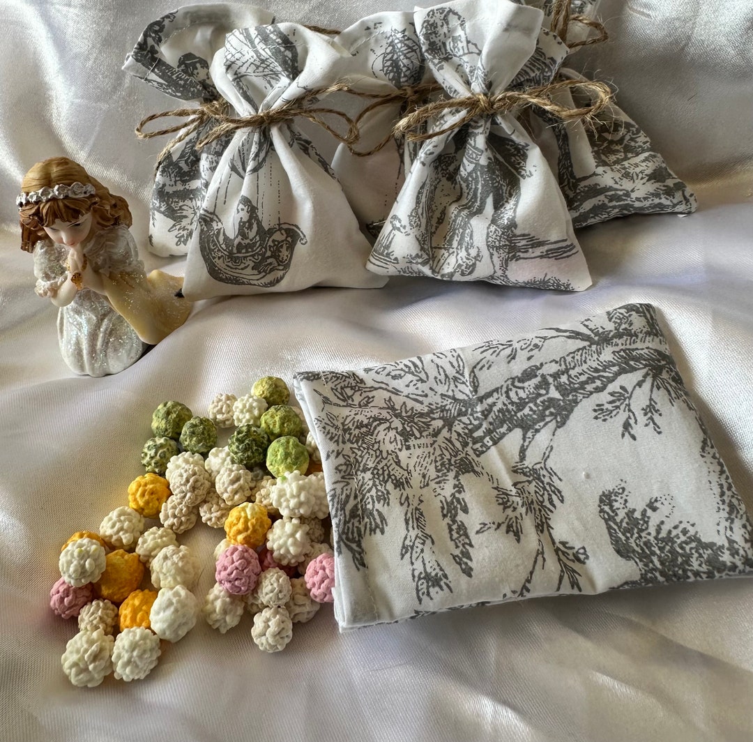 Cute Handmade Gifs Wedding Baptisés and Holy Communions/ Toile De Jouy ...