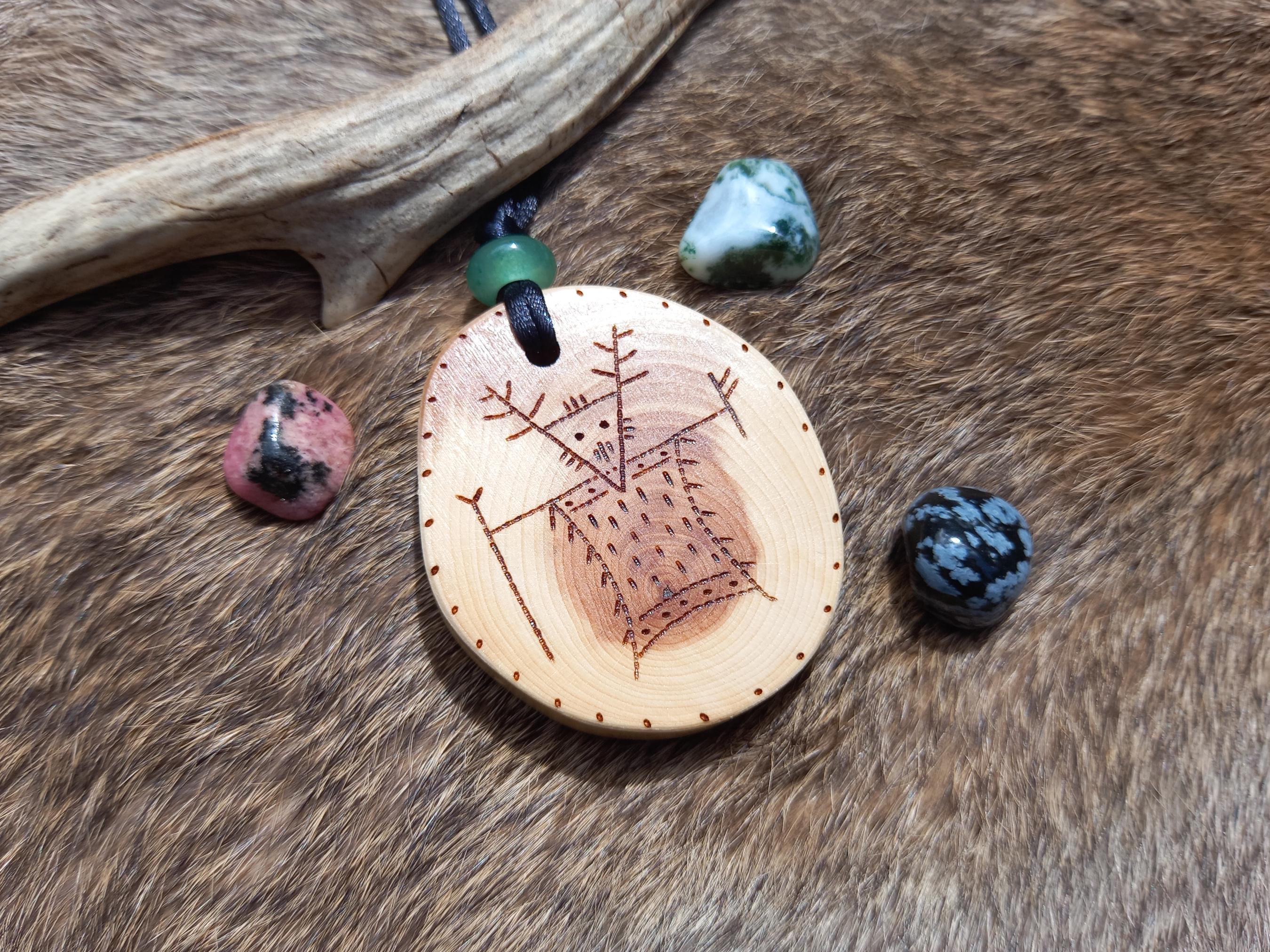 Nordic Raven Shaman Wooden Necklace, Tree Annual Rings Pattern ...