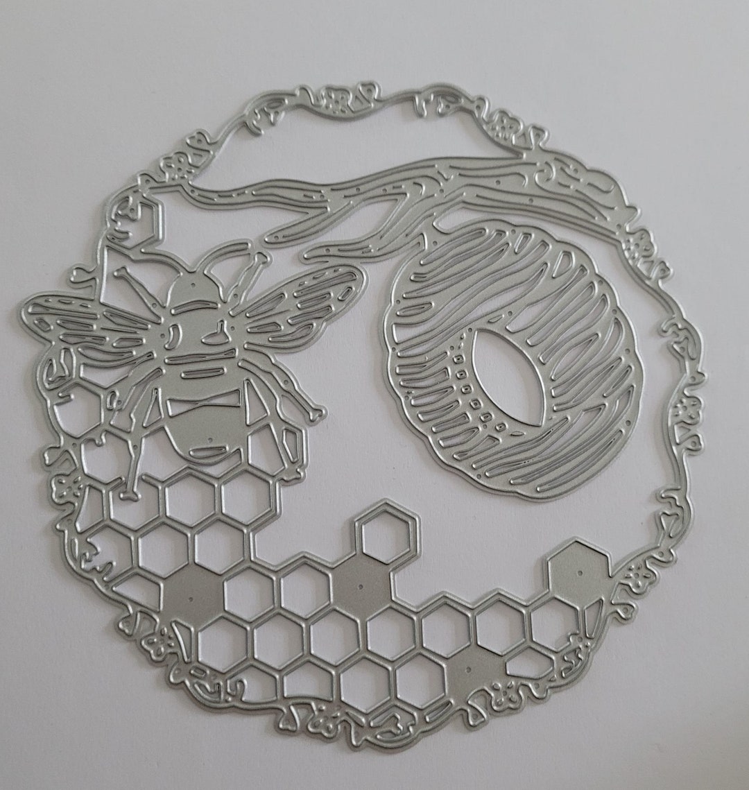 Bee Hive With Bee off a Branch in a Circle Metal Cutting Die Greeting ...