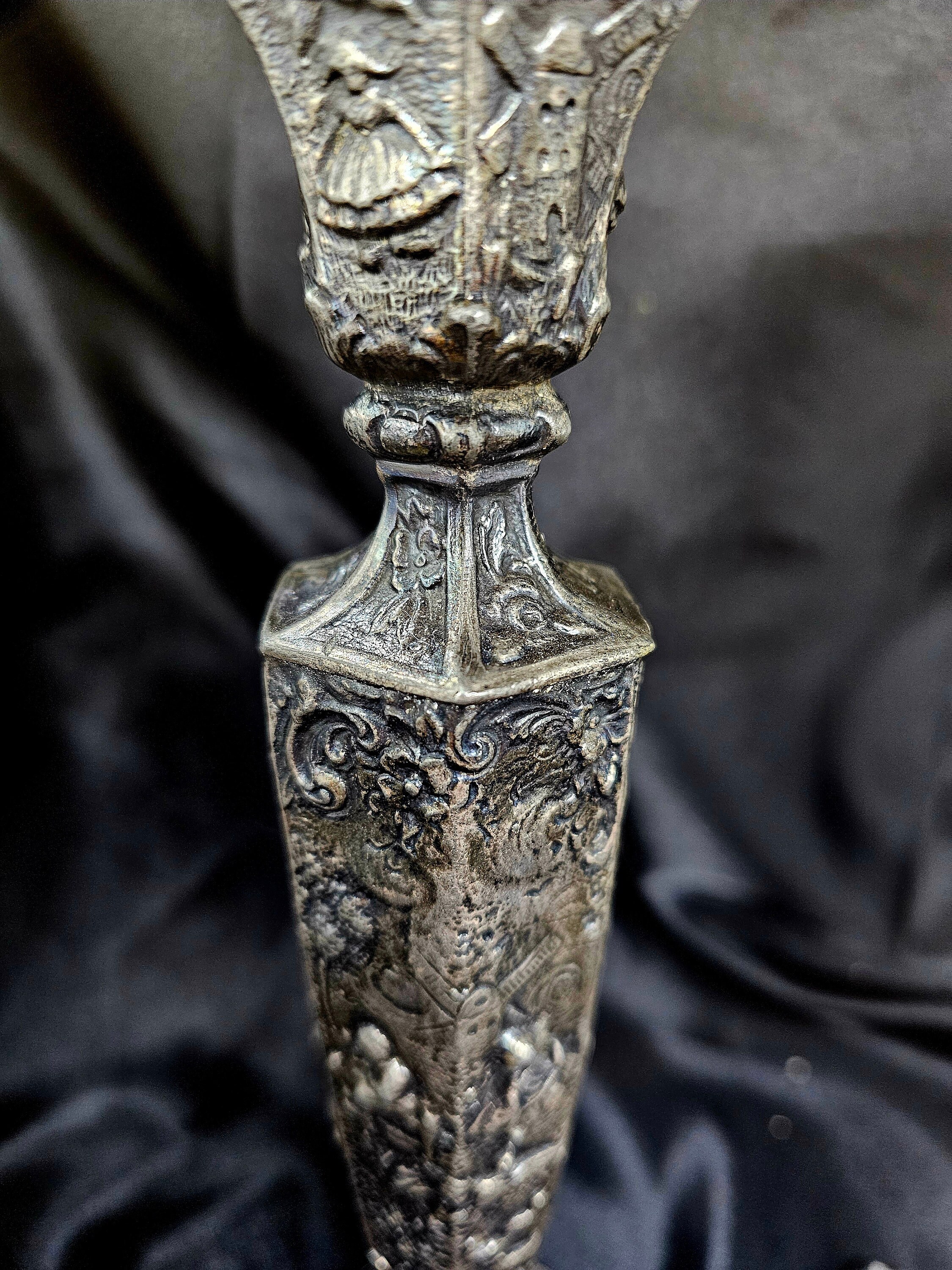 WB MFG. CO weidlich Bros. Mfg Co. Vintage Silver-plated Dutch Repousse ...