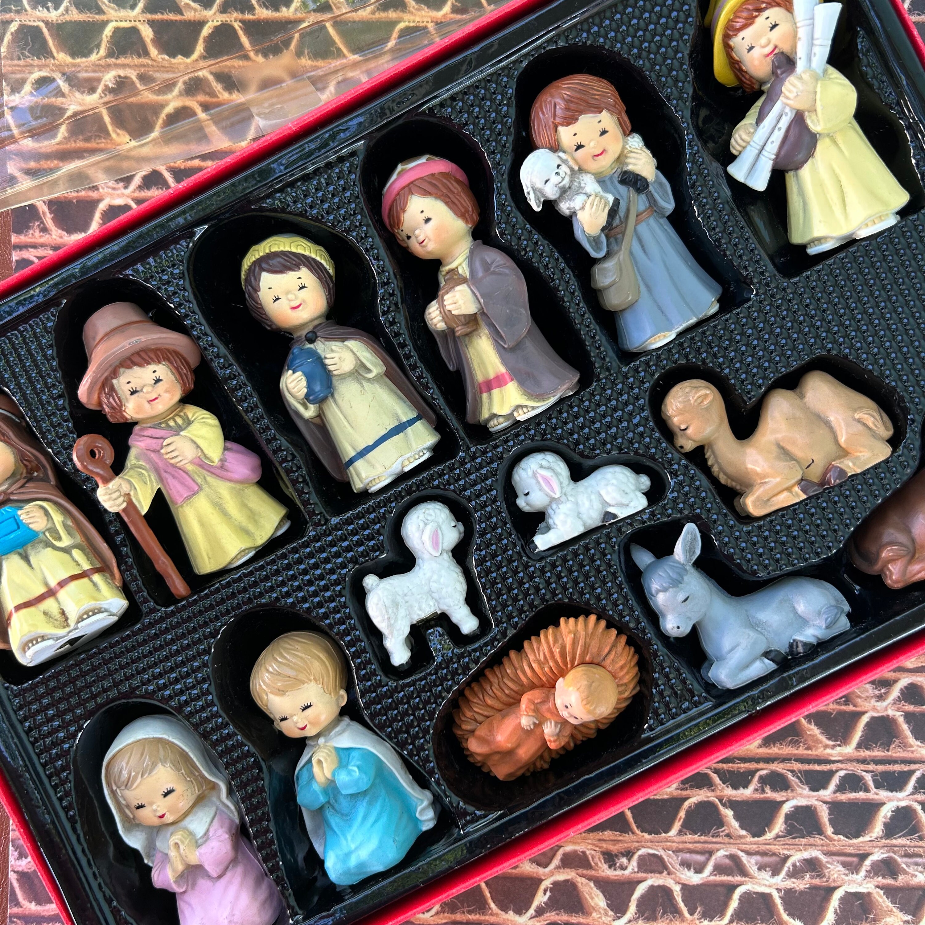 Vintage Enesco Nativity Set of 14, Hard Plastic Figurines C36 - Etsy