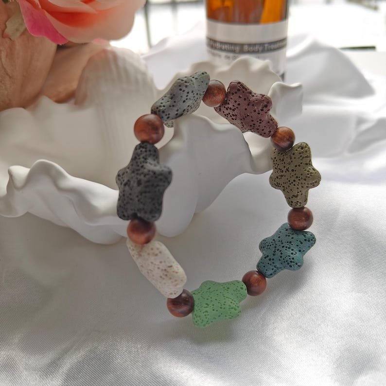 Sandalwood & Lava Stone Star Bracelet | Stretch Aromatherapy Jewelry ...