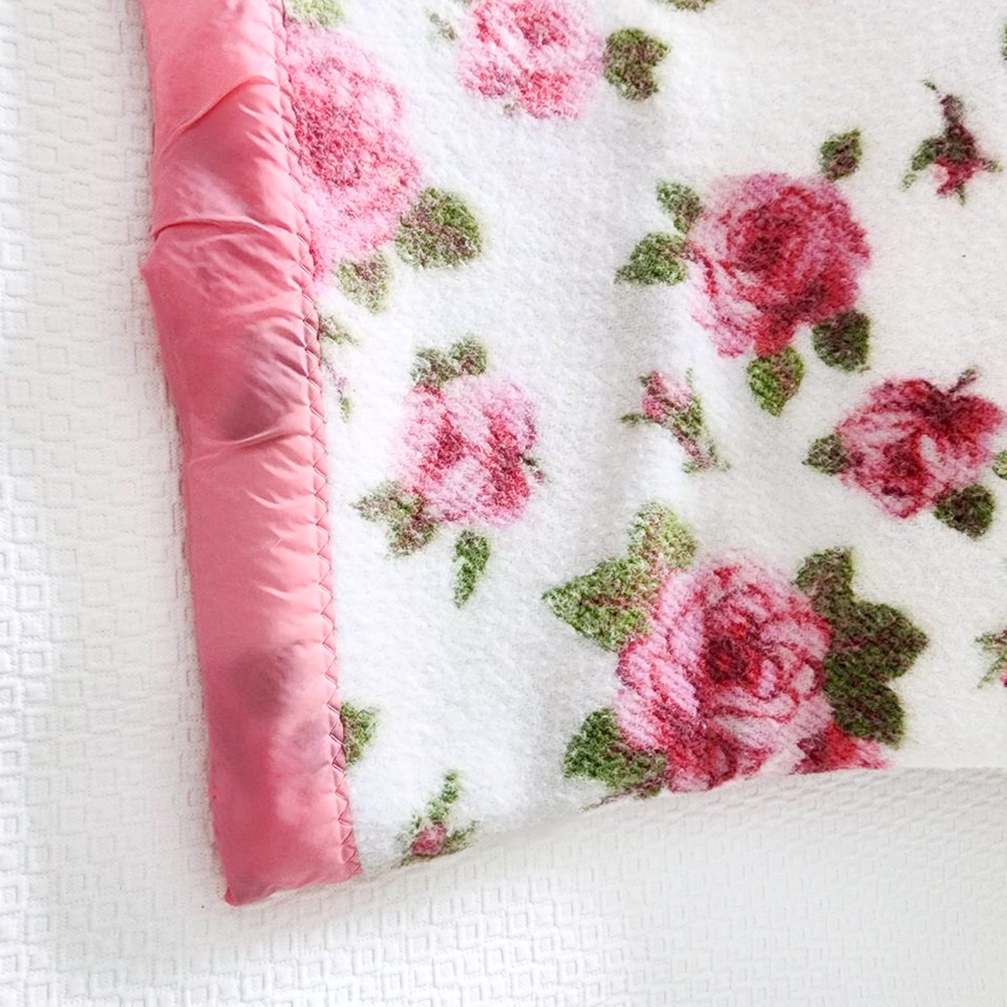 Vintage Floral Rose Blanket With Pink Binding - Etsy