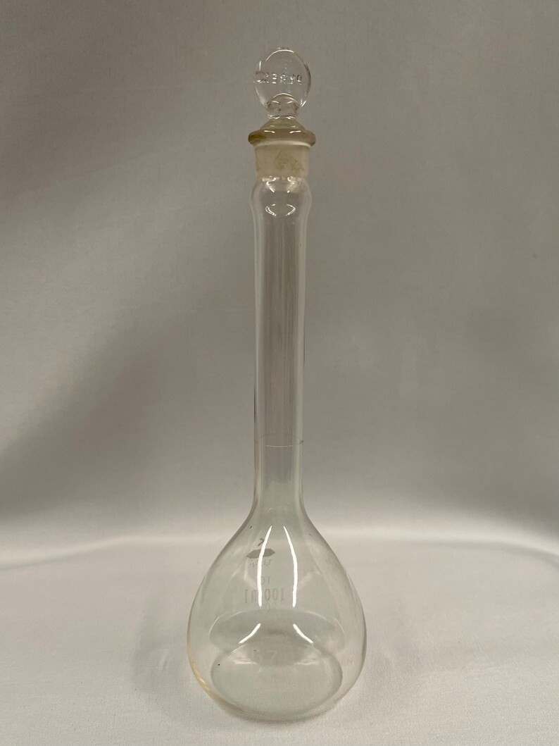 Vintage Pyrex 100 Ml Volumetric Flask Laboratory Glass With Stopper - Etsy