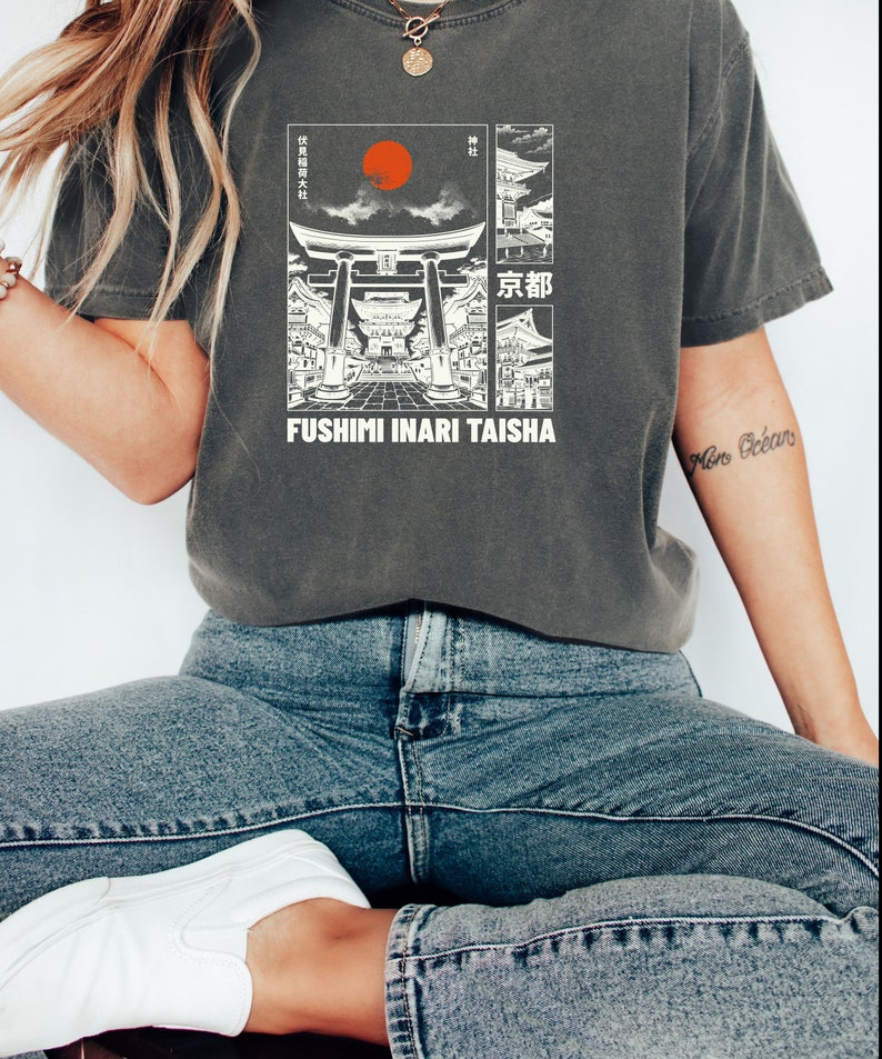 Japan Travel T-shirt, Fushimi Inari Taisha Tee, Retro Japan Souvenir ...