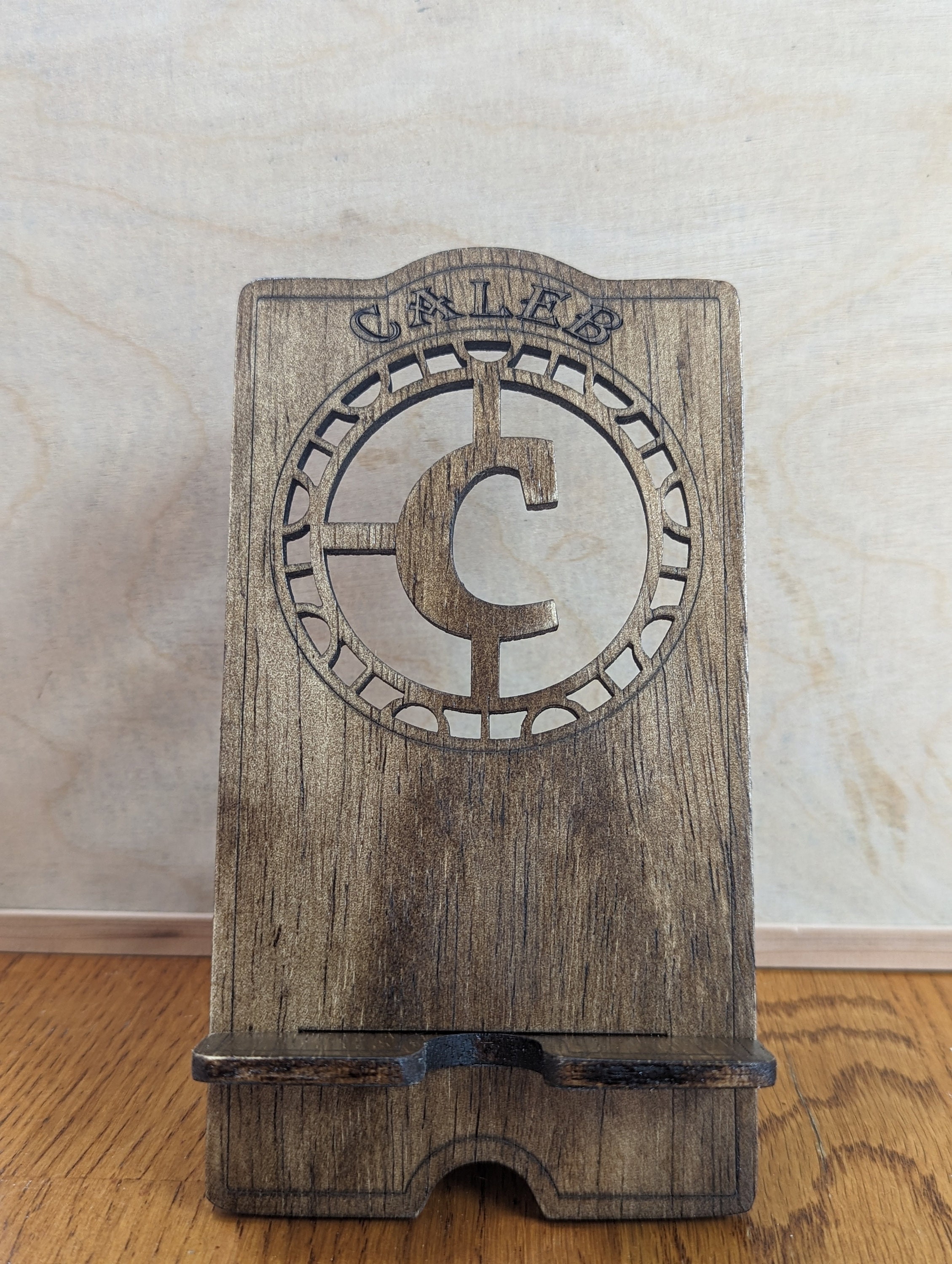 Custom Phone Docking Stations. Simple Classy and a Great Gift for All ...