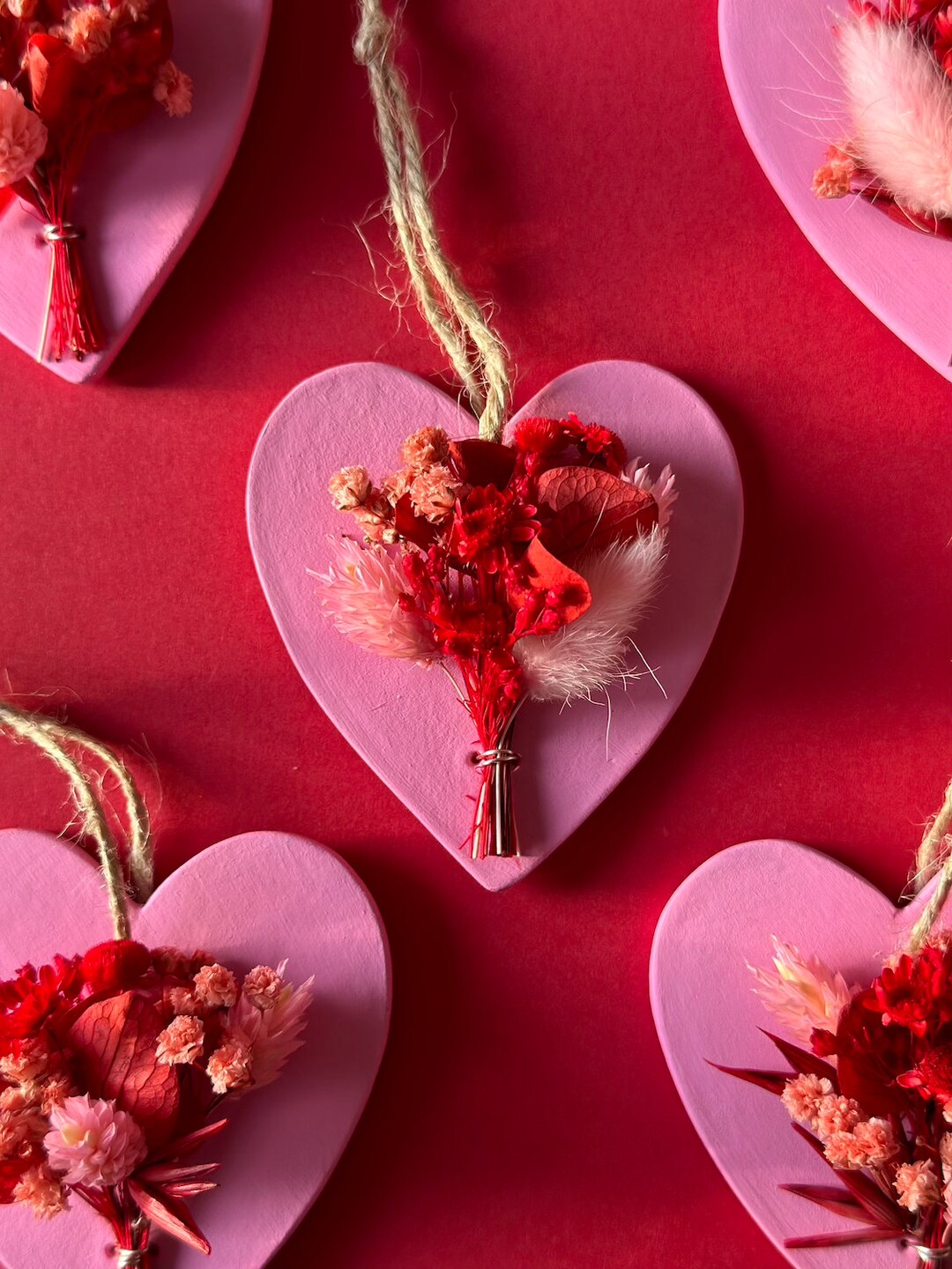 Clay Medallion and Dried Flowers, Clay Medallion, Hanging Decoration - Etsy