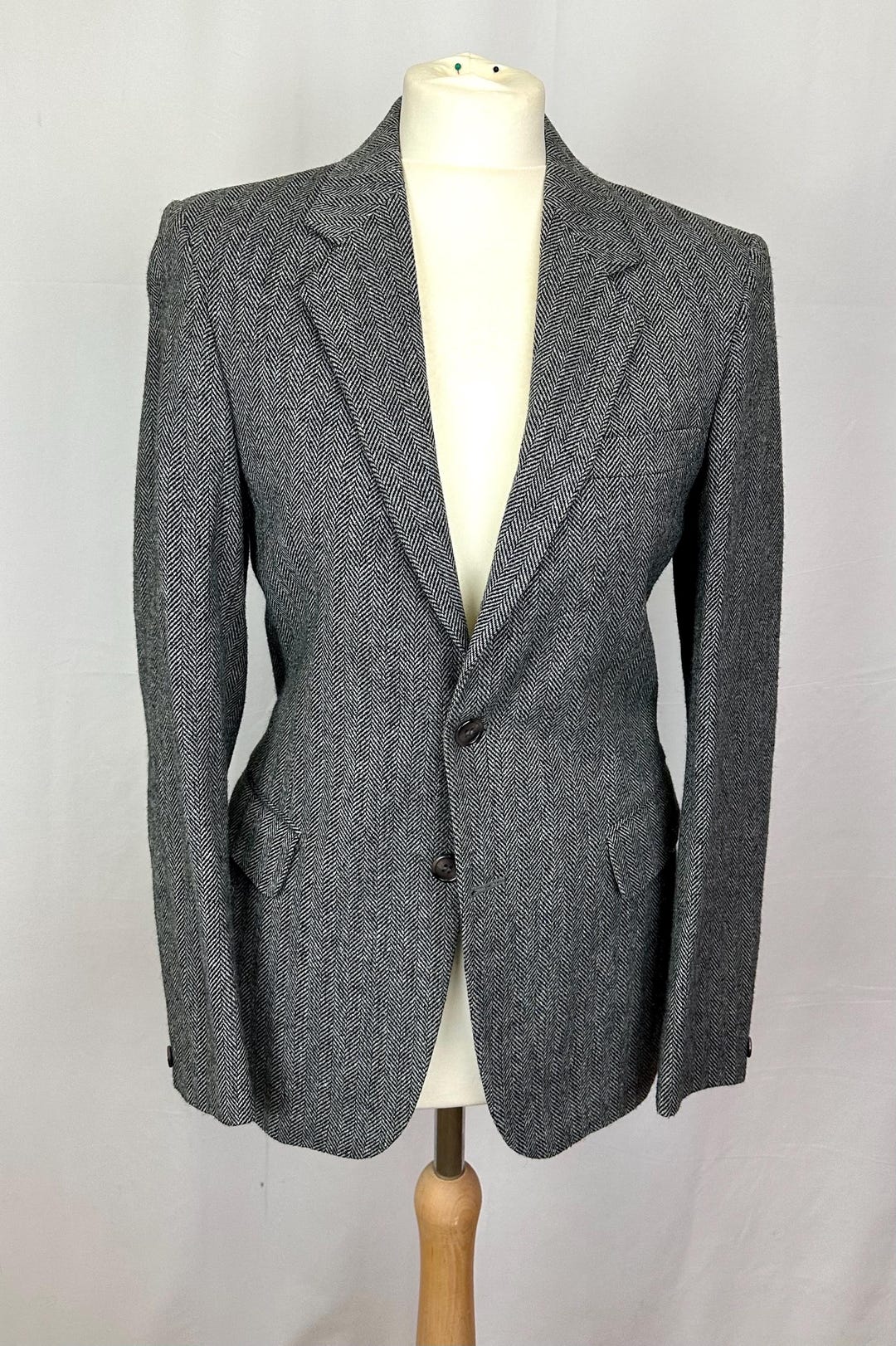 Lovely Rare Vintage Young Gents Herringbone Tweed Jacket in Grey/black ...