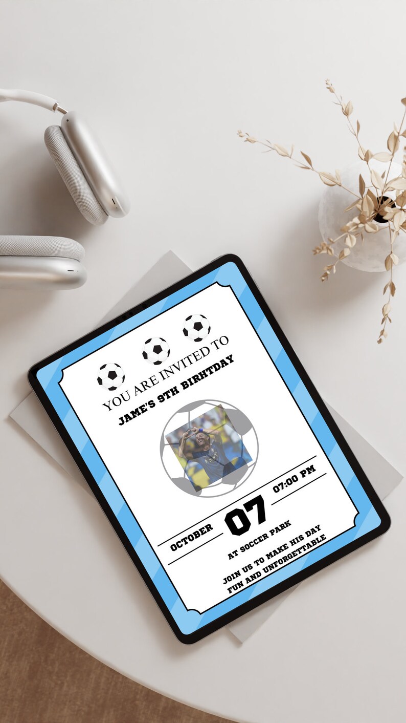 Invitación de cumpleaños de fútbol simple azul Ronaldo - Etsy México