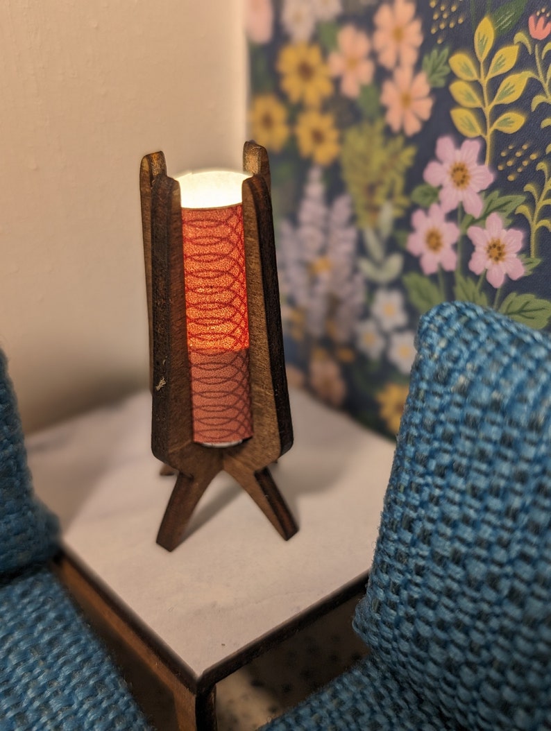 Miniature Tower Table Lamp - 1:12 Scale Dollhouse LED Light - Etsy