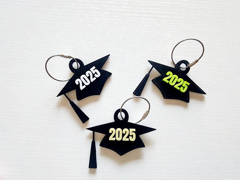 3D Printed Graduation Cap Keychain - Class of 2025 Gift - Etsy