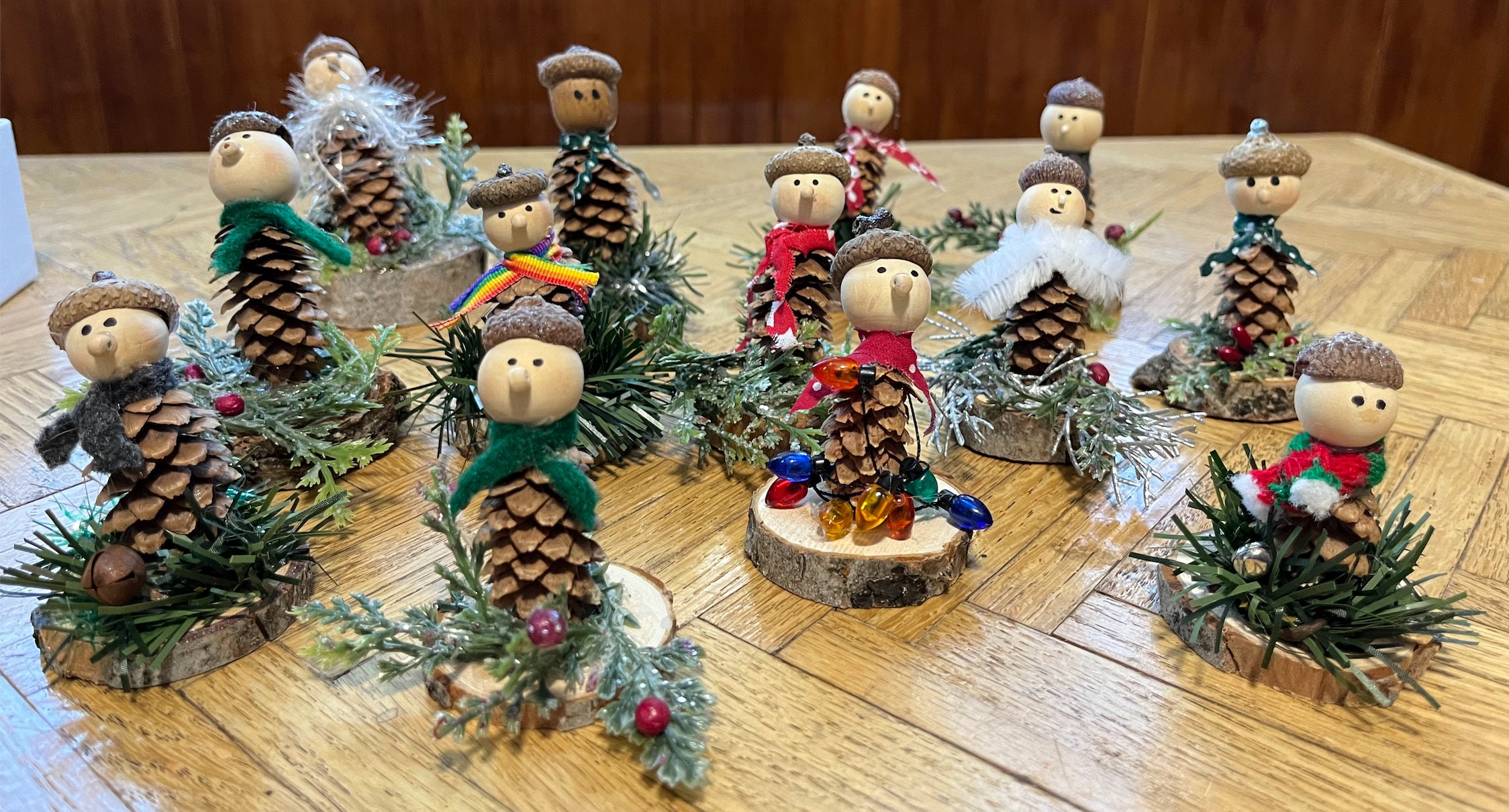 Holiday Pine Cone People - Etsy