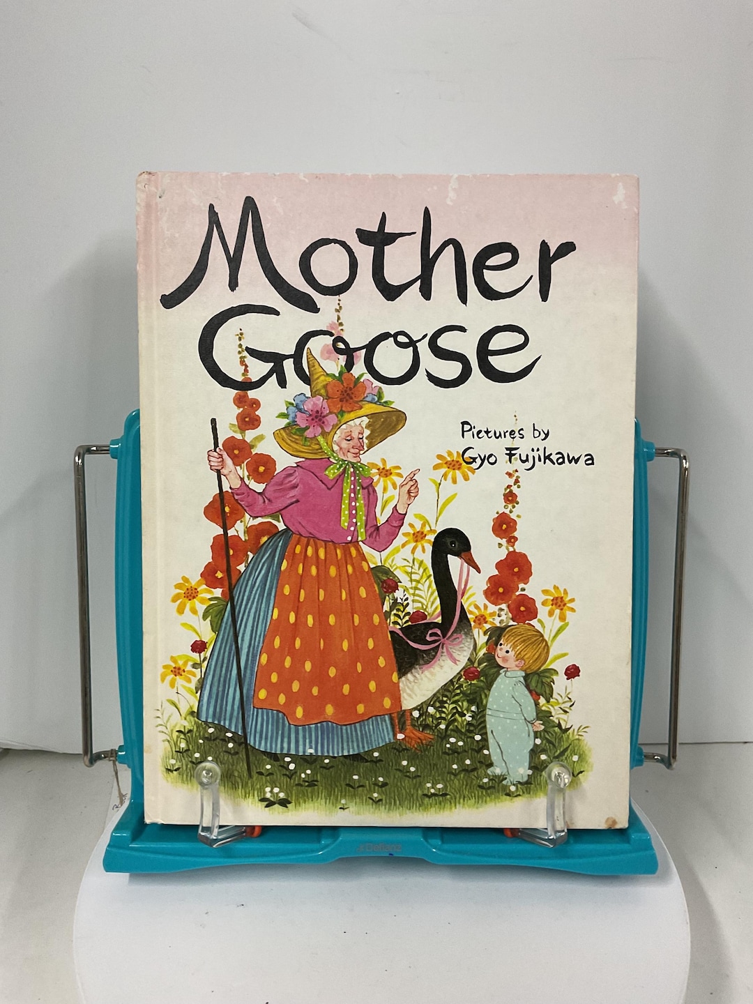 Mother Goose English Nursery Rhyme Book With Pictures by Gyo Fujikawa ...
