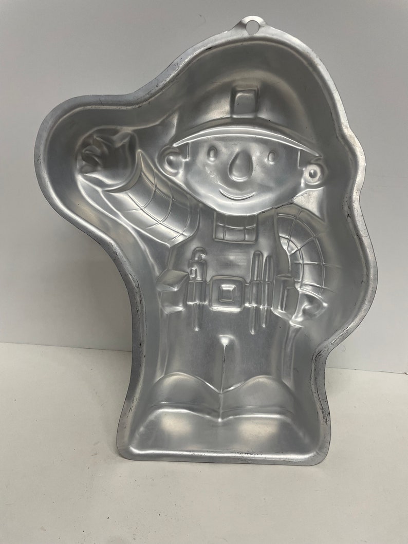 WILTON Vintage Cake Pan, Bob the Builder Character Cake Pan, Birthday ...
