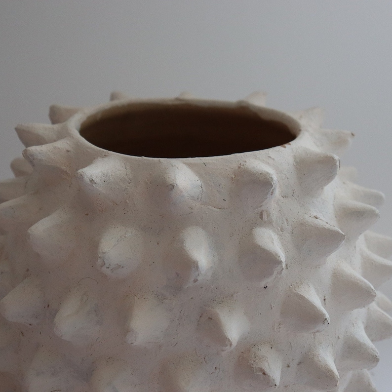 Round Ceramic Planter | Terracotta Spike Finish - Etsy