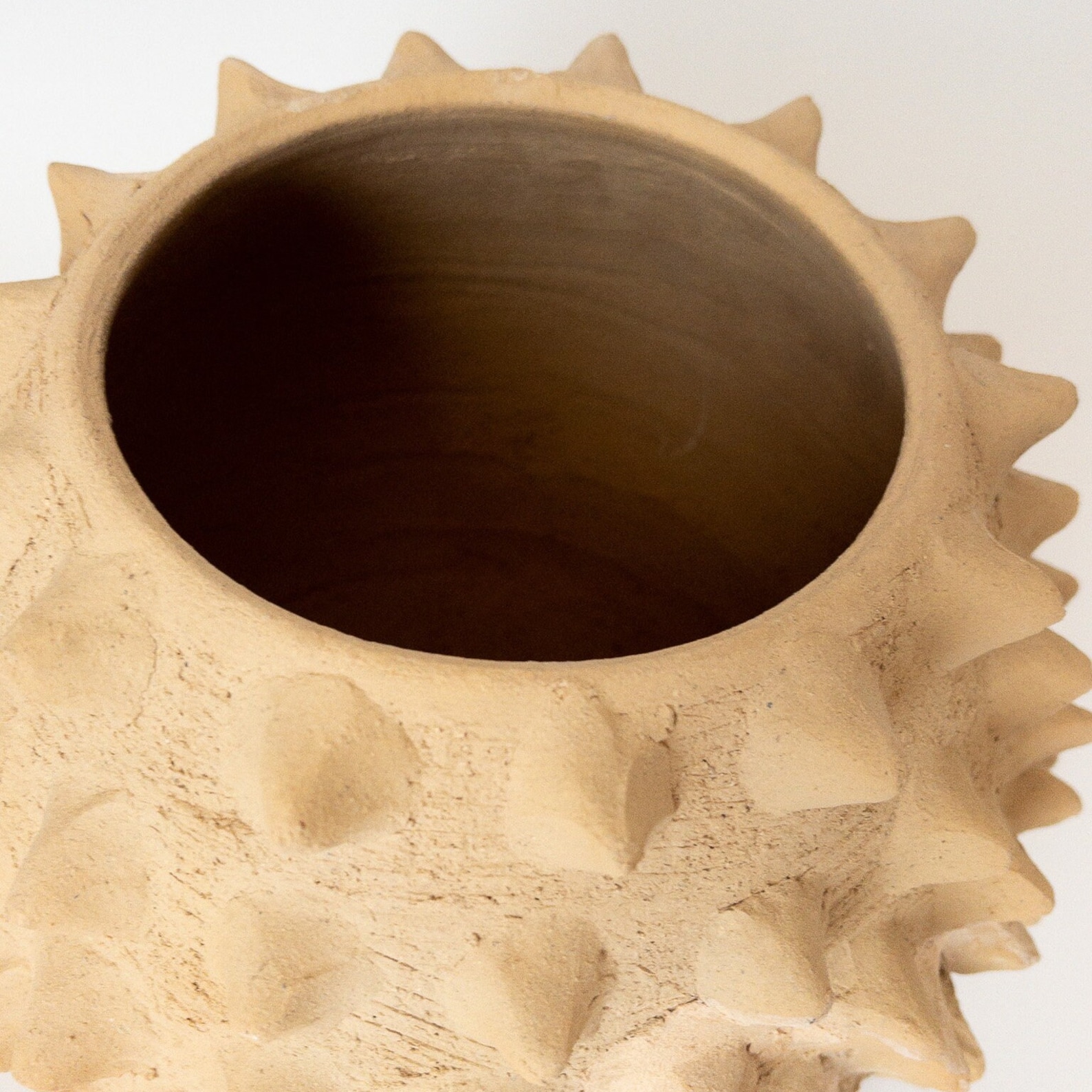 Round Ceramic Planter | Terracotta Spike Finish - Etsy