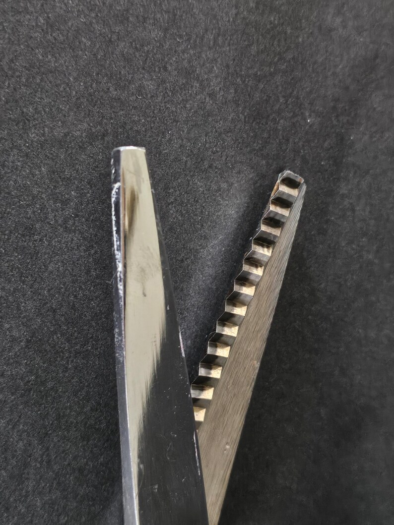 Vintage 1960's Red Canary 8" Pinking Shears - Etsy