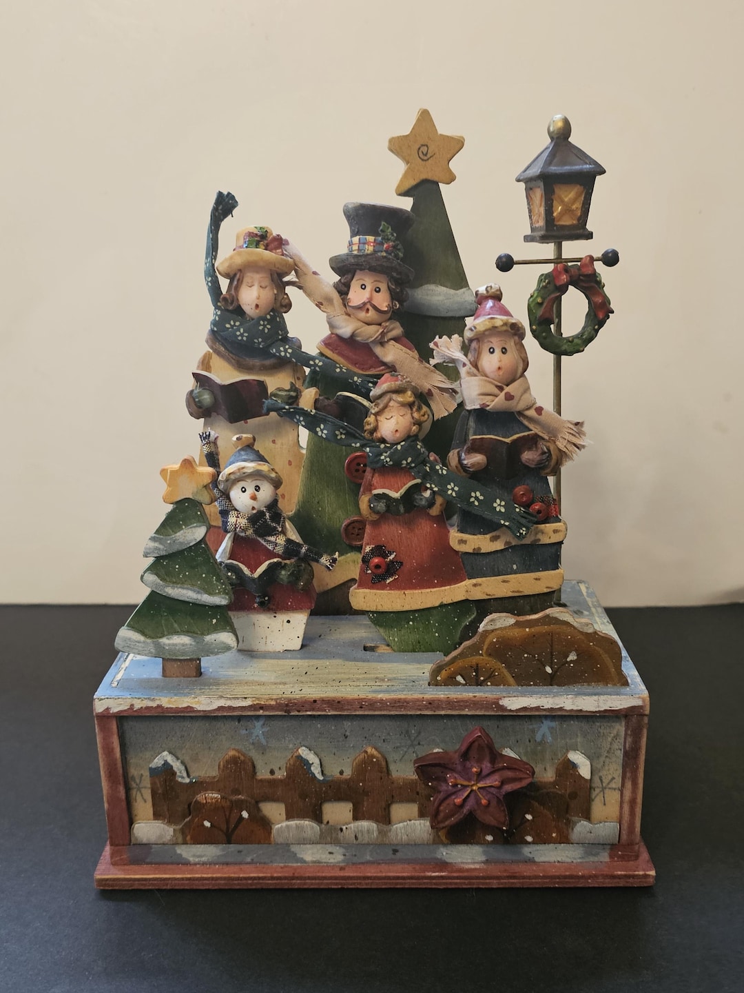 Vintage Saint Nicholas Square Wind up Music Box Carolers Sway to "hark ...