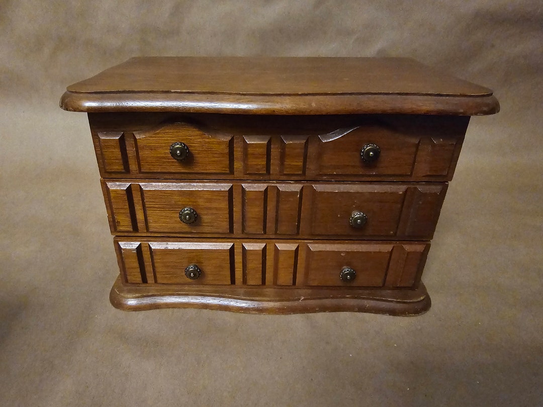 Centurion Wood Jewelry Box With Mirror. Wind-up Music Box Plays "love ...