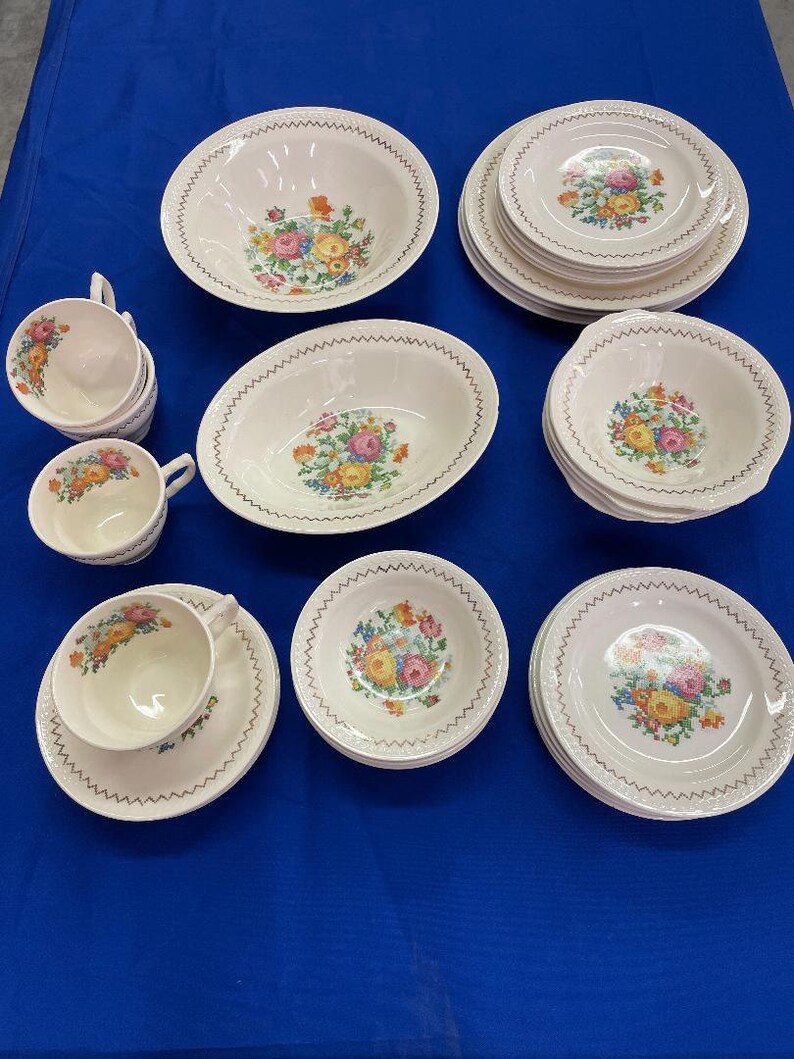 Crown Potteries Co - Cross Stich Pattern / 1950's / Set of 4 - Etsy