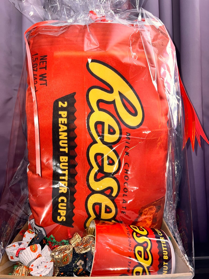 Reese’s Peanut Butter Cups Gift Set W/ New Double Sided Pillow - Etsy