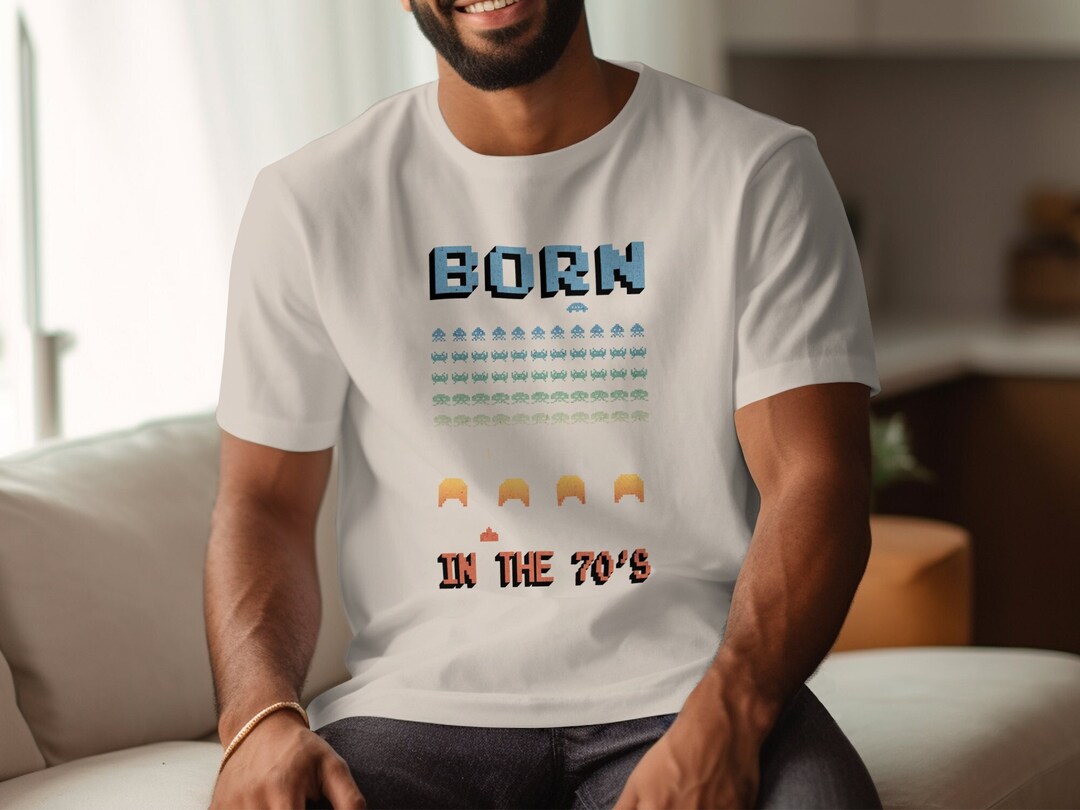 Space Invaders T-shirt 70s Idea Gifts Dad Mom Godfather Geek Vintage ...