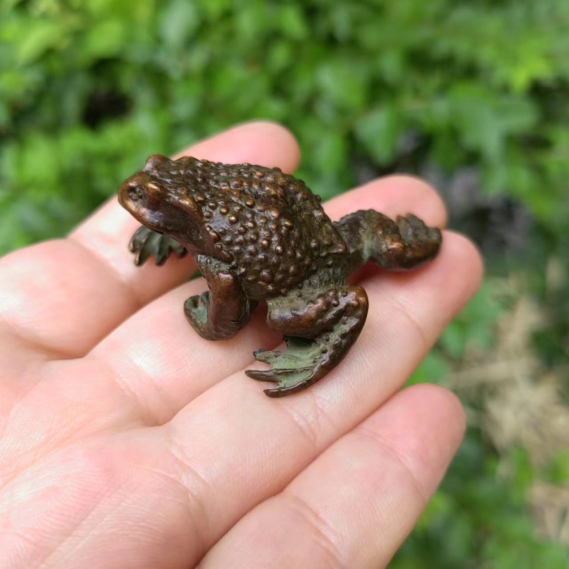 Brass Fengshui Royal Toad Statue Luck & Success Home Décor Sculpture Gift Lucky Mini Frog Toad ...