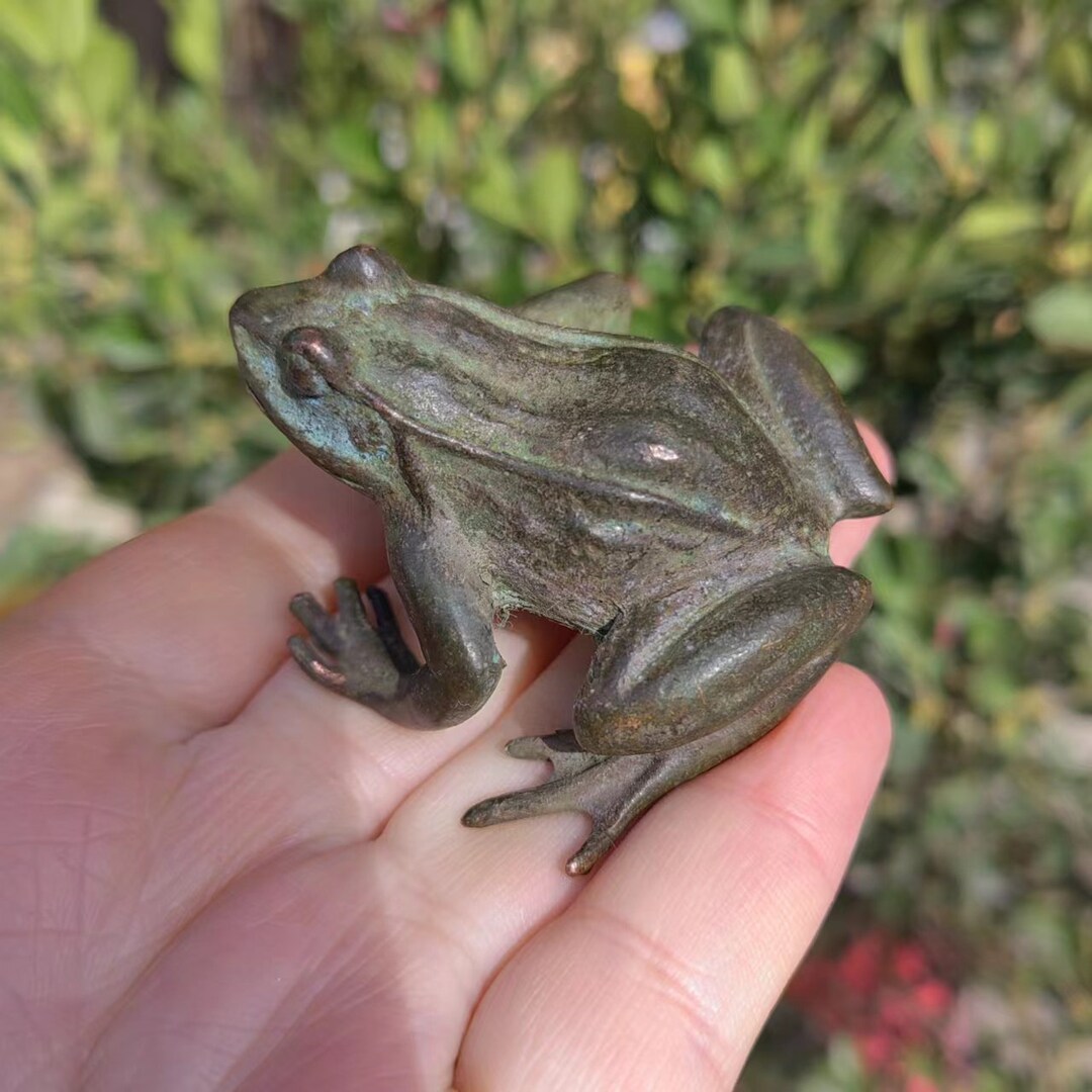 Copper Toad Statue Fengshui Decor, Brass Fengshui Royal Toad Golden ...