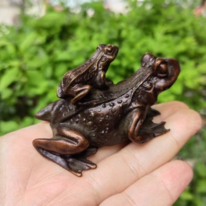 Copper Frog Statue Fengshui Decor, Brass Fengshui Mother and Child Toad ...