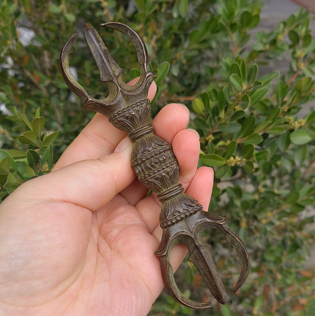 Phurba Brass Mascot Buddhism Vajra Phurba Amulet, Tibetan Buddhist ...