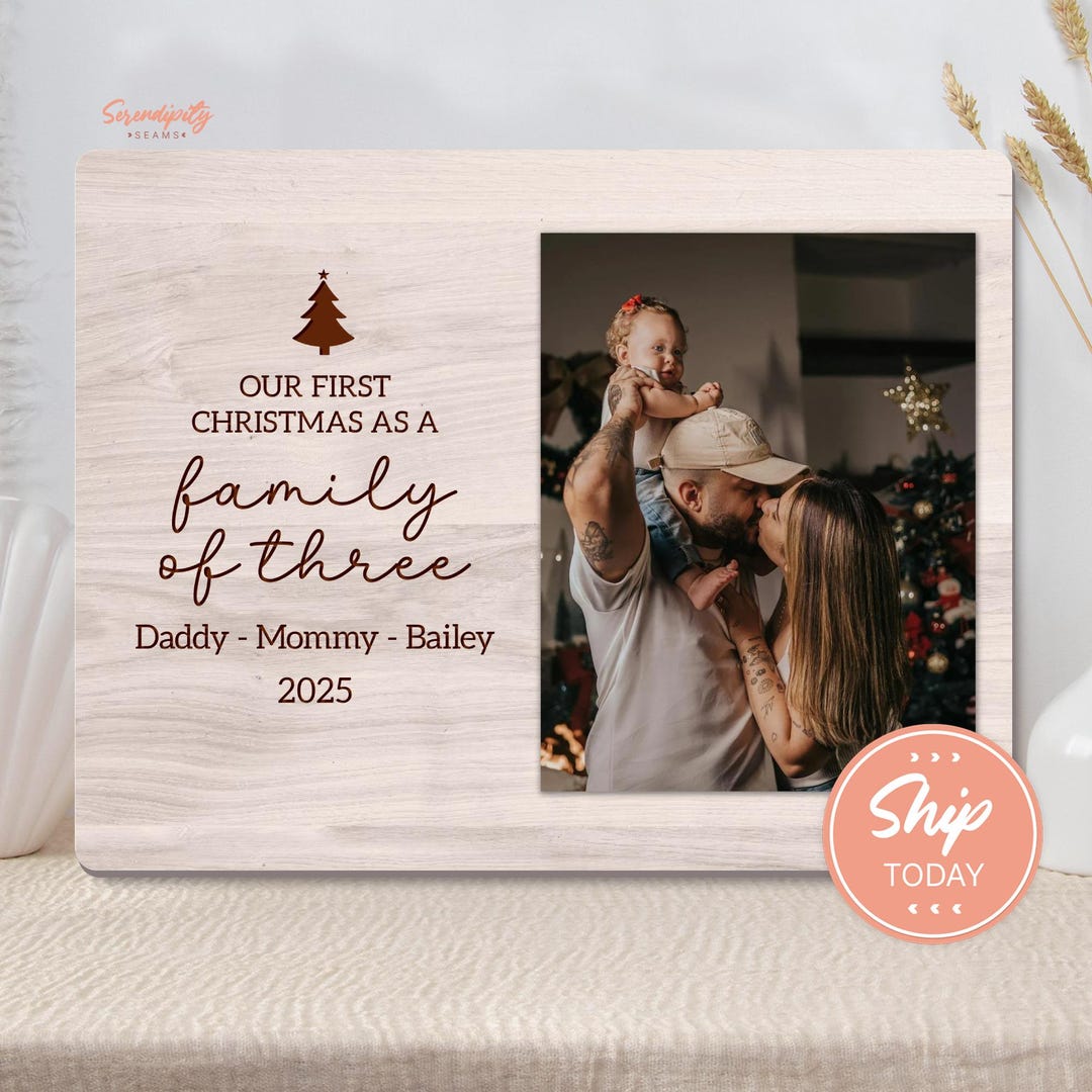 Christmas Family Picture Frame: Family of Three Photo Board, Holiday ...