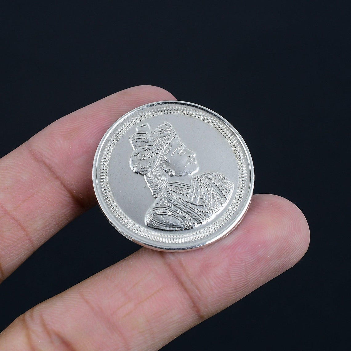 Pure Silver Round Shaped Coin of 10 Gram - Etsy