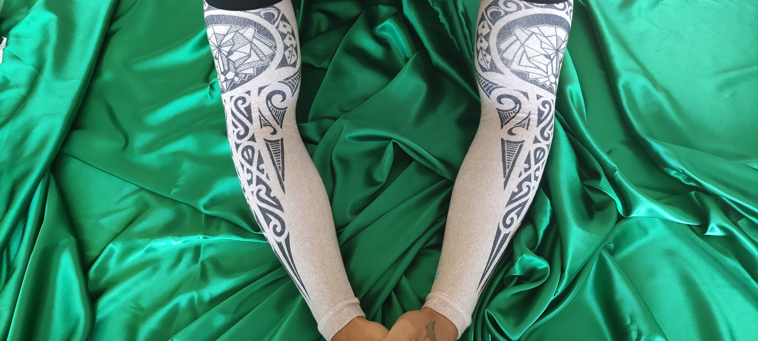 Bamboo Compression Arm Sleeve - Outdoor Activity Warmer - Skin Colour ...
