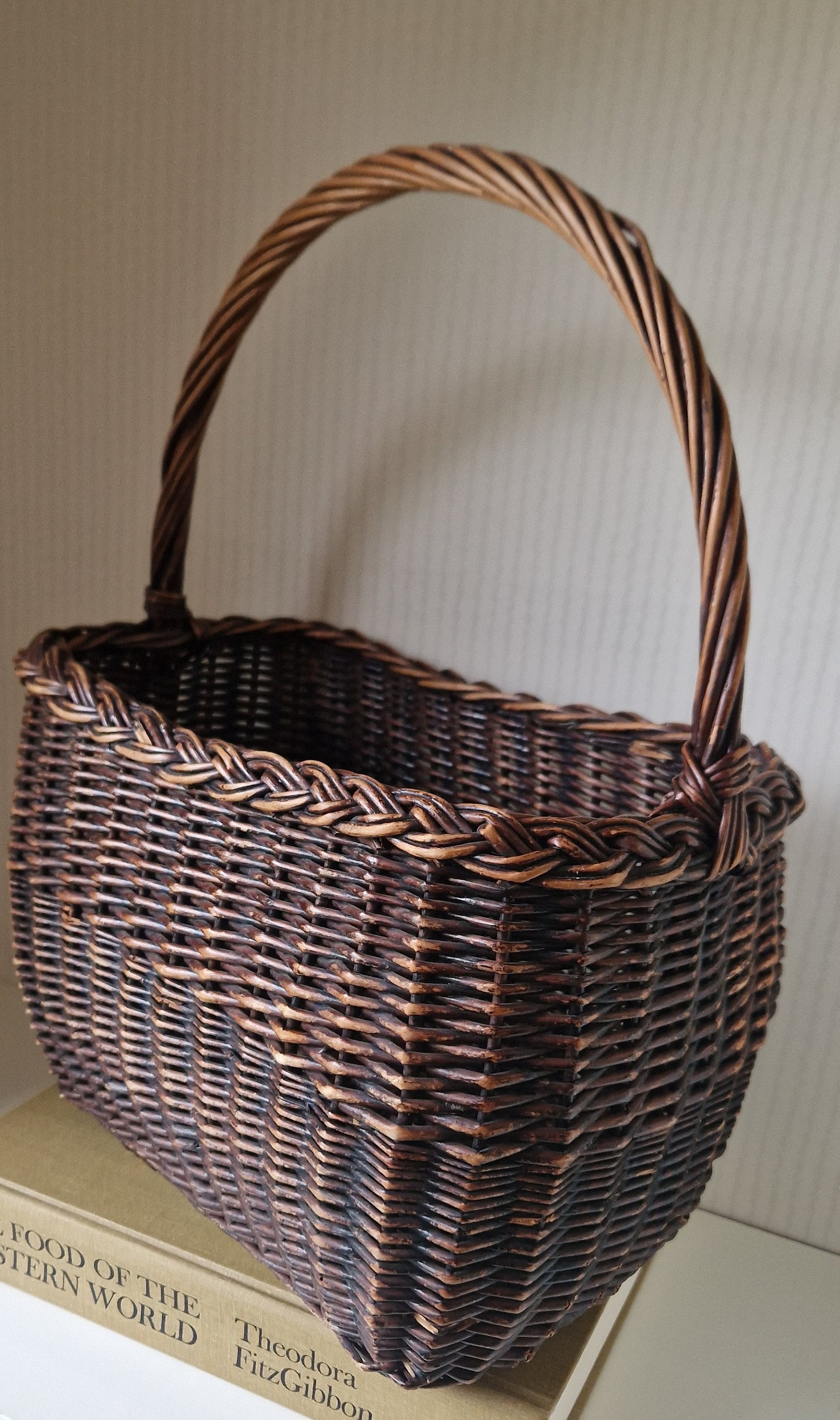 French Brocante Country Basket, Vintage Basket, Cozy Home Decor, Rustic ...